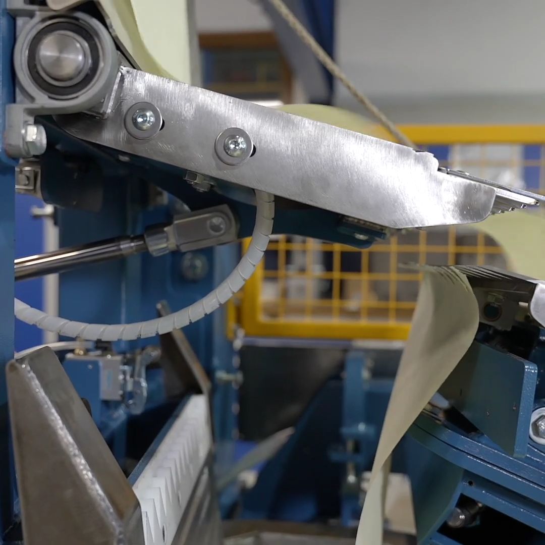 Safe, mechanical paper feeder guide - Mecabride - Mechanical engineering